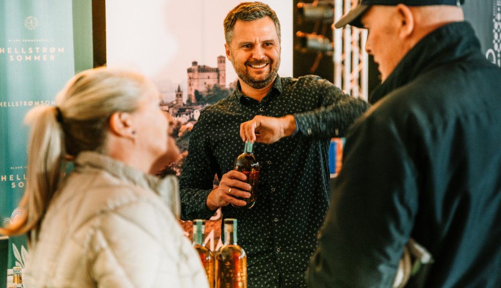 Snart er det akevittfestival… - Norske Akevitters Venner